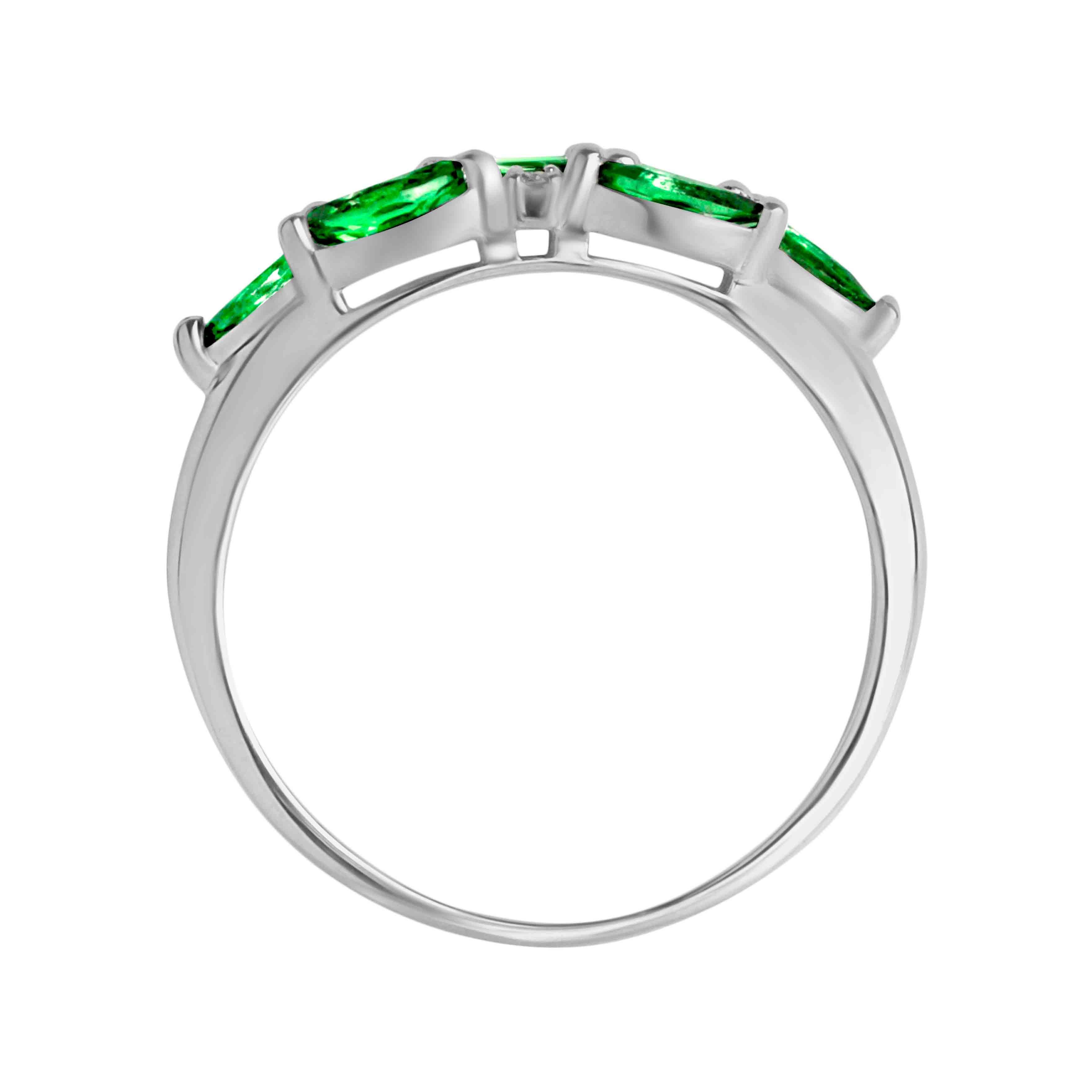 Magnificent emerald ring | Golden Flamingo